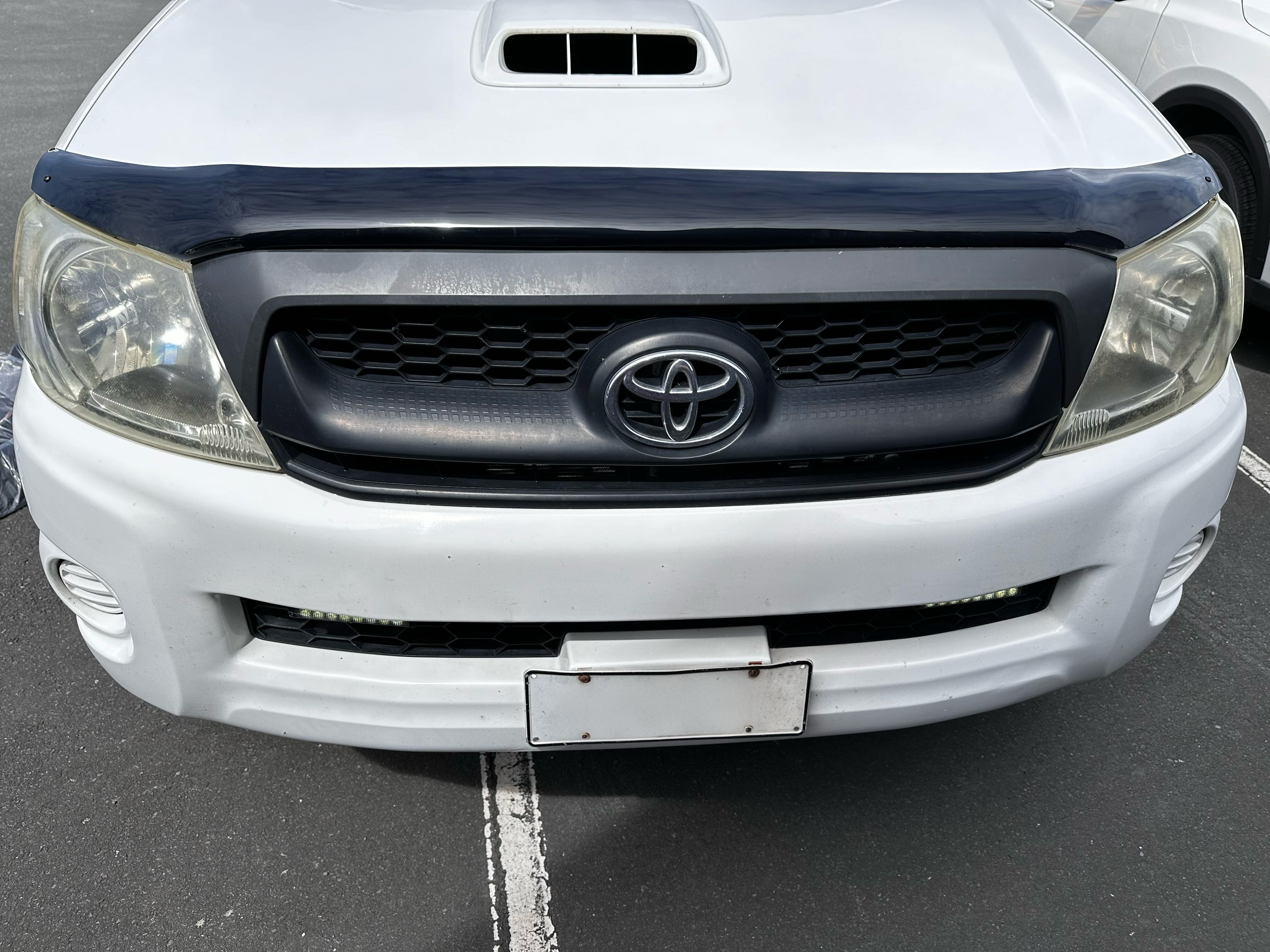 Bonnet Guard Protector Stone Guard Toyota Hilux 2005-2012