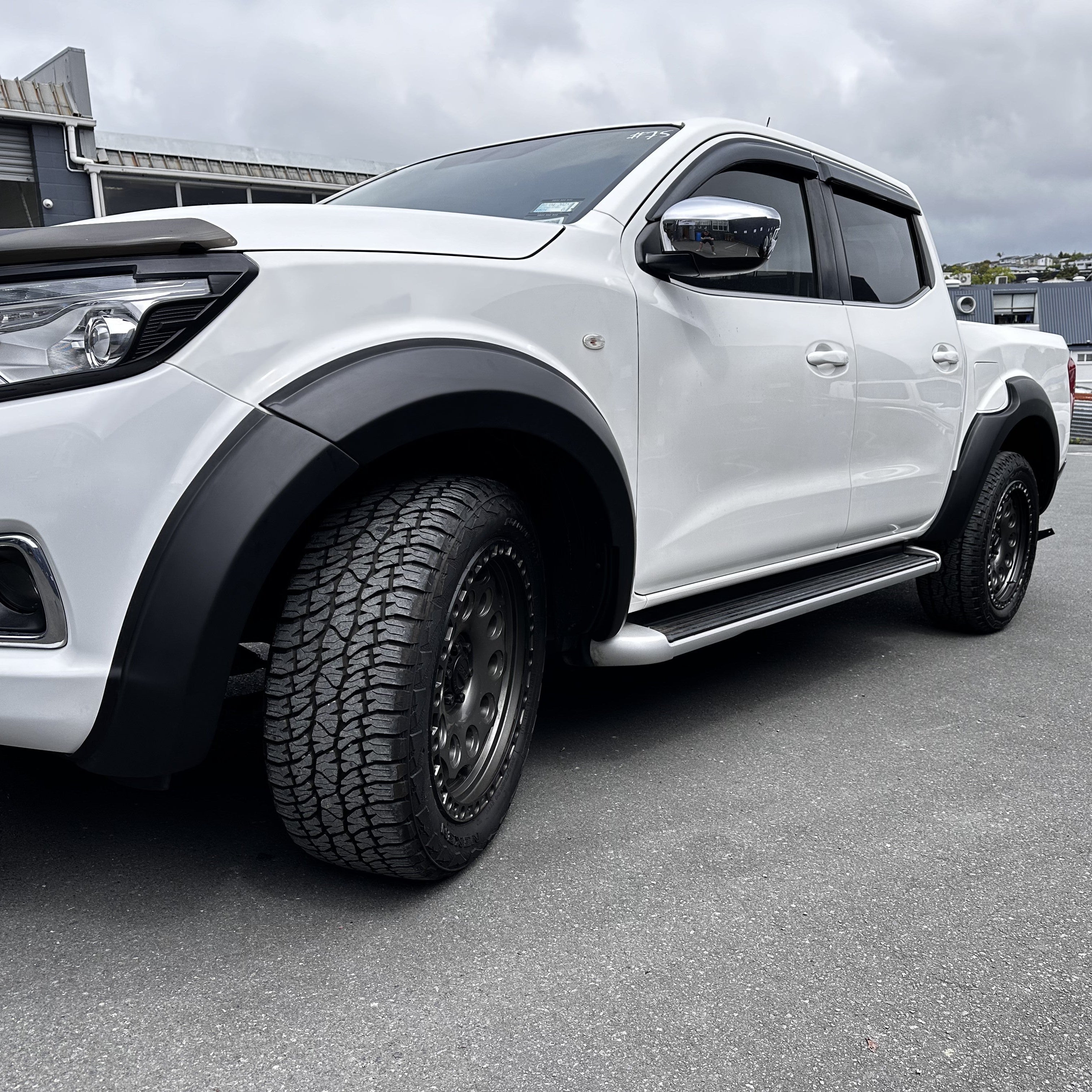 Fender Flare Nissan Navara NP300 ST SL STX 2015-2020 OEM Style Matte B